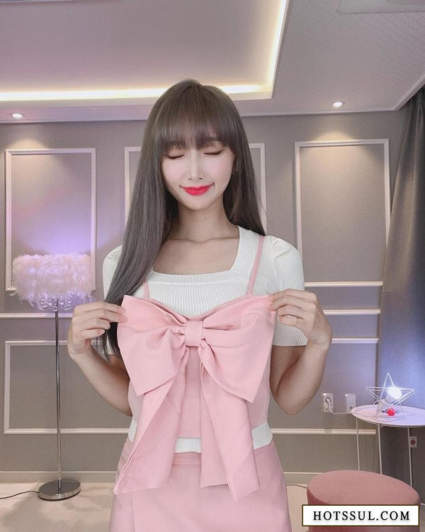 치어리더 출신 BJ E다연 끈나시 가슴골