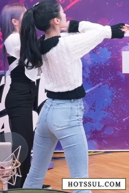 청바지 뒤태 핏 퍼플키스 유키 움짤